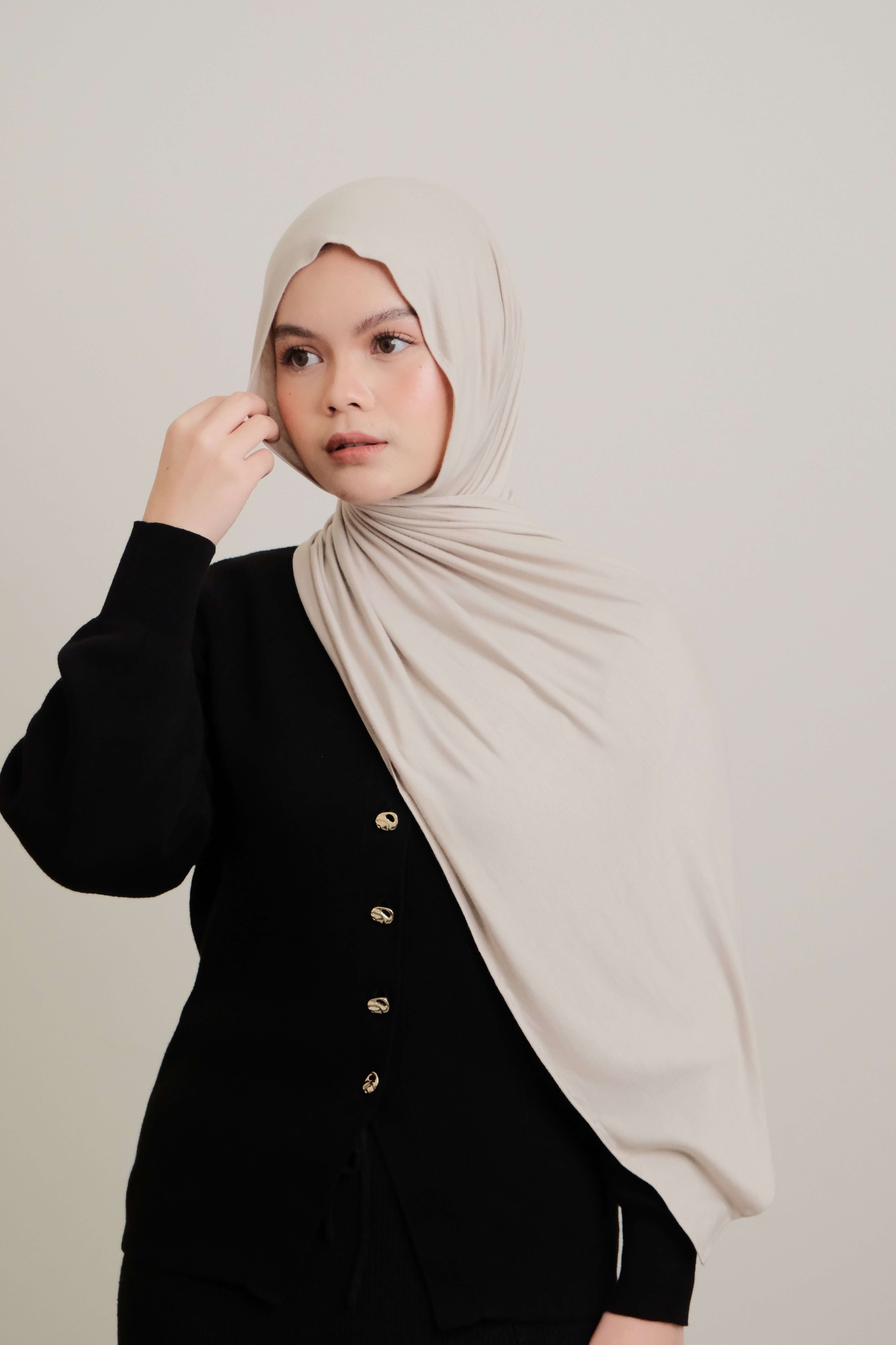 Nueta | Ayeesha Neutral Scarf